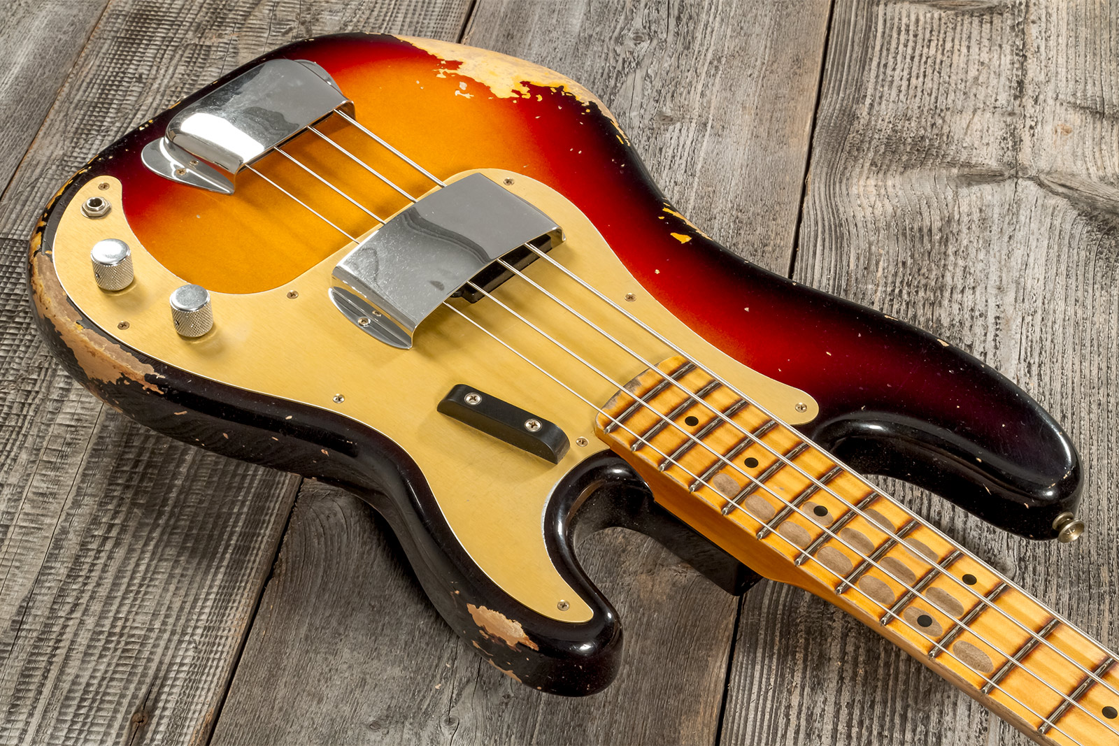 Fender Custom Shop 1958 Precision Bass #CZ573256 - heavy relic 3-color sunburst Basse électrique ...